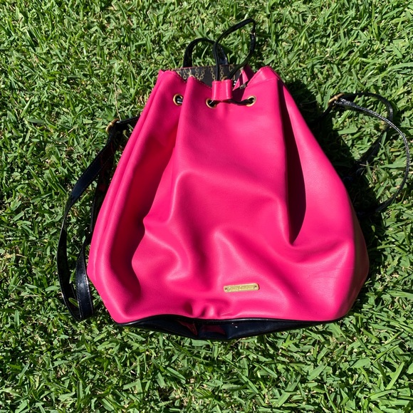 Juicy Couture | Bags | Juicy Pull String Backpack | Poshmark